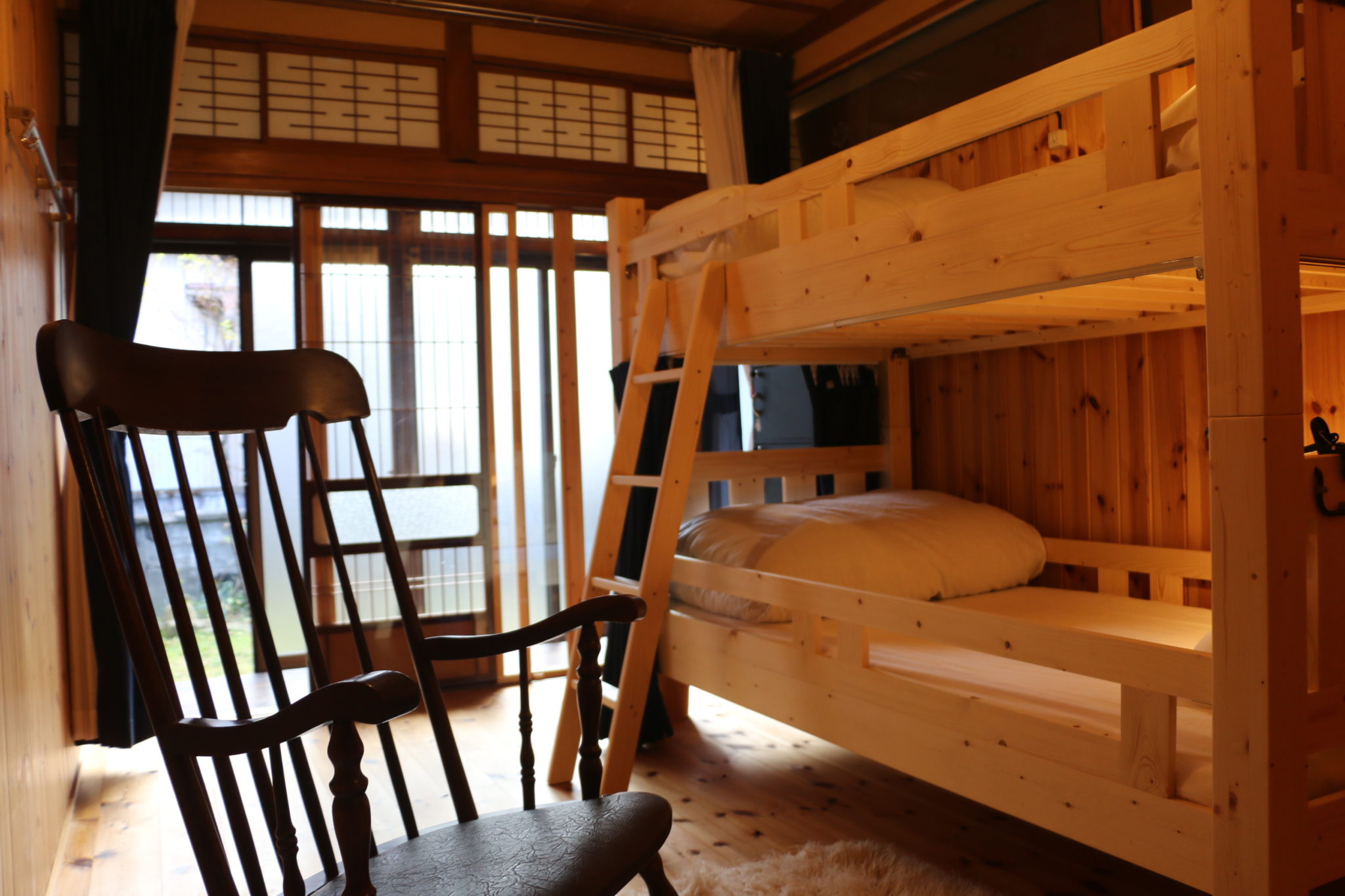 PRIVATE ROOM2 | HOSTEL FISH IN A RIVER